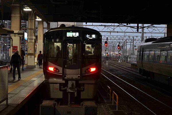 JR西日本521系電車 - Enpedia